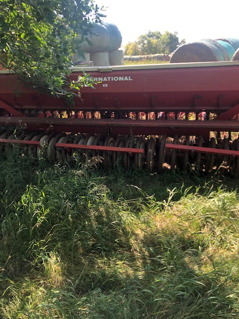 INT 620 Double Disc Drill — Huber Ag Equipment LTD