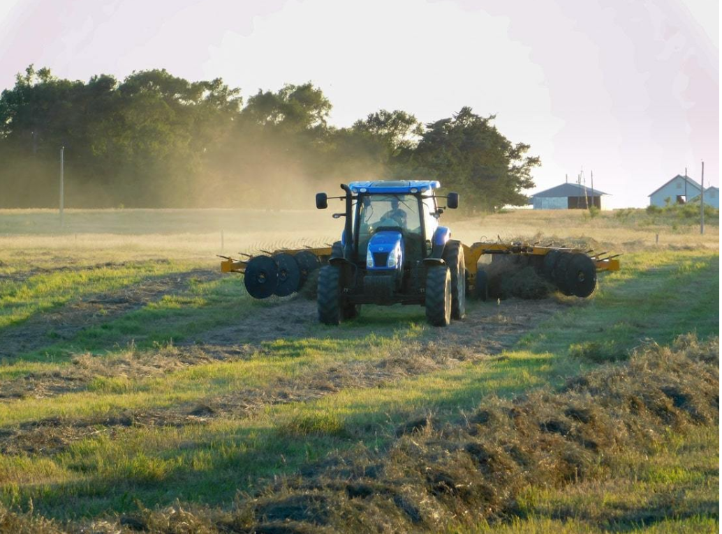 Fair Mfg, hay rake. — Huber Ag Equipment LTD